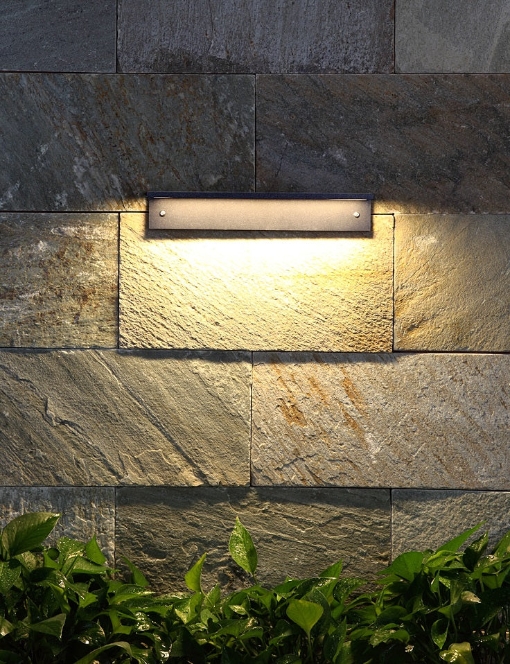 Roccio Outdoor Wall Light - Homequarters